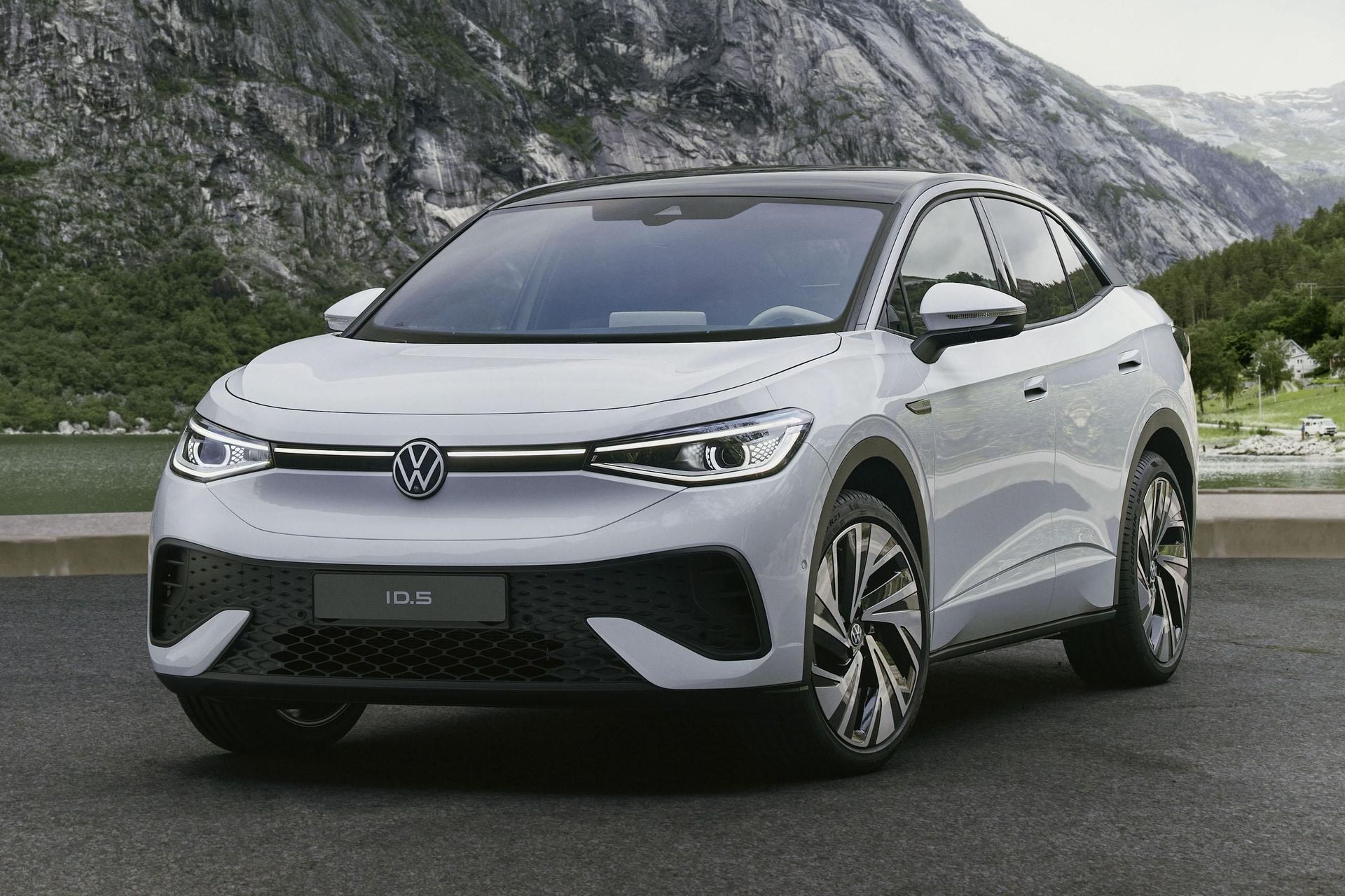 Only 5% of buyers will want a petrol car in 10 years, says VW board ...